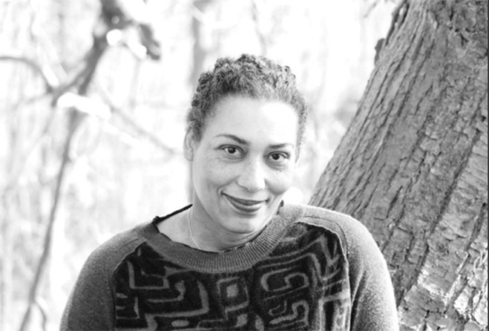 Estelle-Sarah Bulle: Exotismo y colonialismo en las Antillas - Librujula