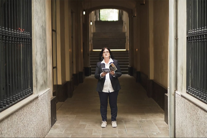 Rosa Lentini cierra su trilogía con "Fuera del día" - Librujula